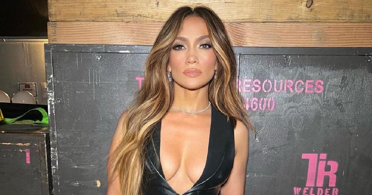Tények - Aktfotóval lepte meg rajongóit a születésnapos Jennifer Lopez Tények - Aktfotóval lepte meg rajongóit a születésnapos Jennifer Lopez