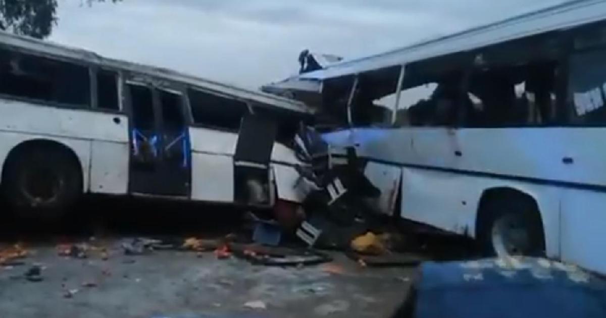 Tények - Utasokkal teli buszok ütköztek, megrázó helyszíni fotókon a ... Tények - Utasokkal teli buszok ütköztek, megrázó helyszíni fotókon a ...